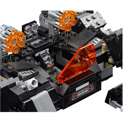 LEGO 76086 - LEGO DC COMICS SUPER HEROES - Knightcrawler Tunnel Attack ...