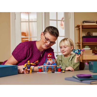 LEGO 10794 - LEGO MARVEL SUPER HEROES - Team Spidey Web Spinner ...